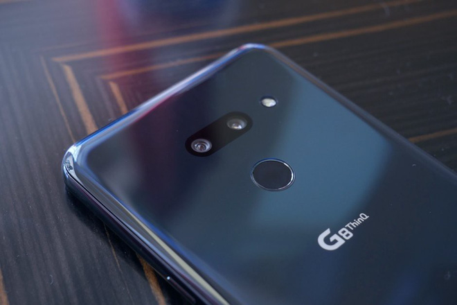 LG launched G8 ThinQ, the first smartphone equipped with