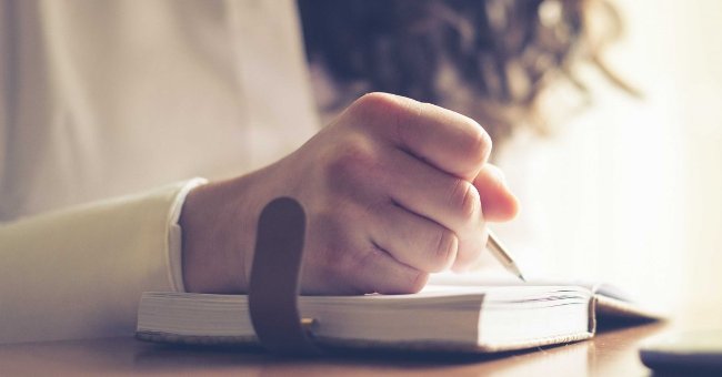 What Does Handwriting Reveal About Your Personality 